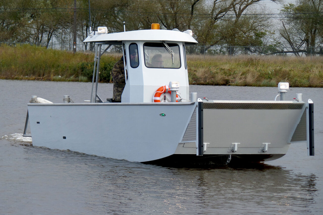 26' Landing Craft WorkBoat - Lake Assault Boats
